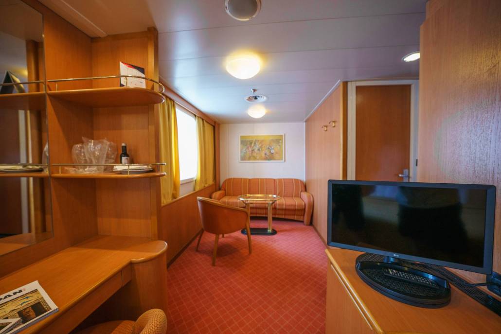 Discover the KYDON PALACE - Grimaldi Lines