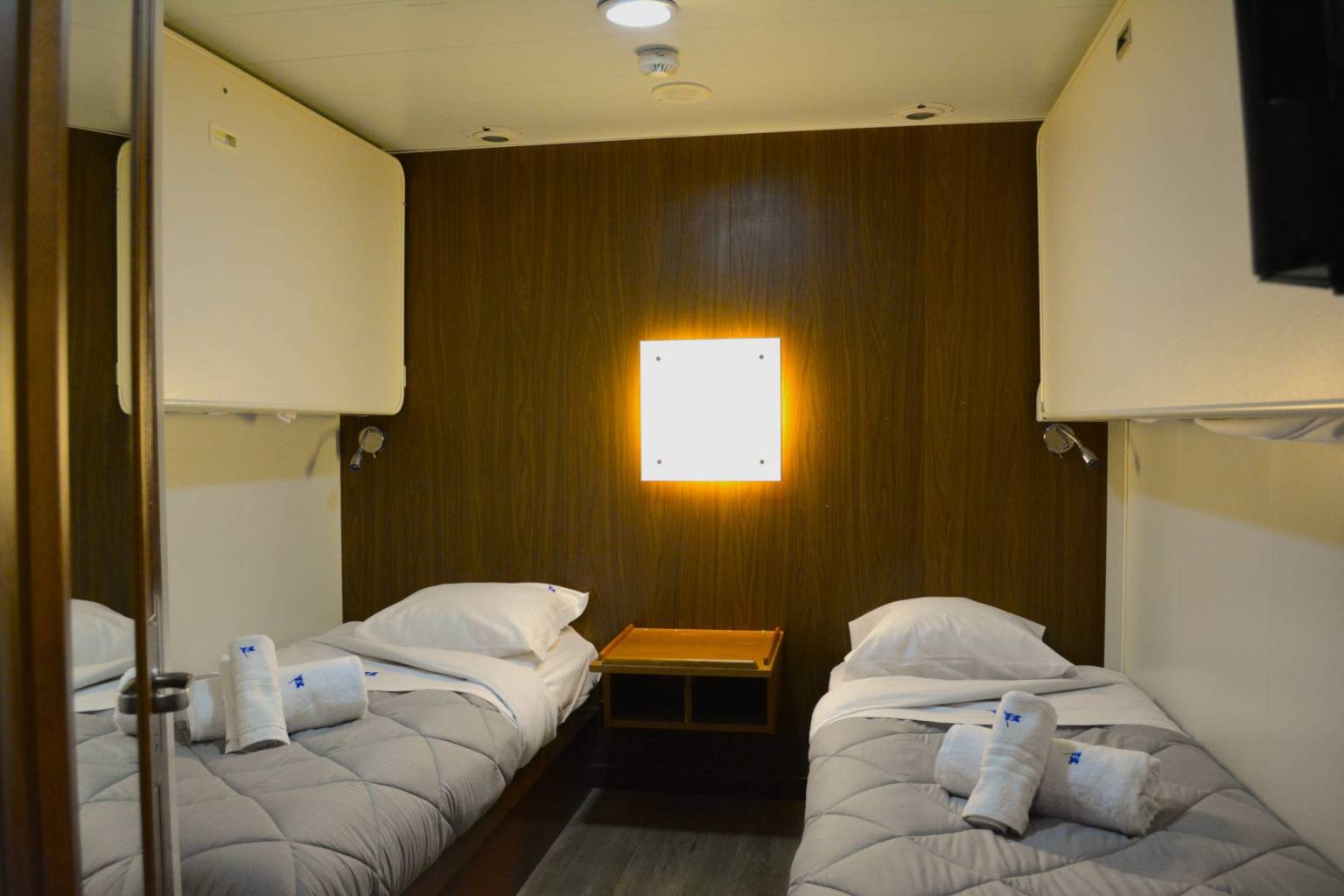 Discover the ferry EUROPALINK - Grimaldi Lines