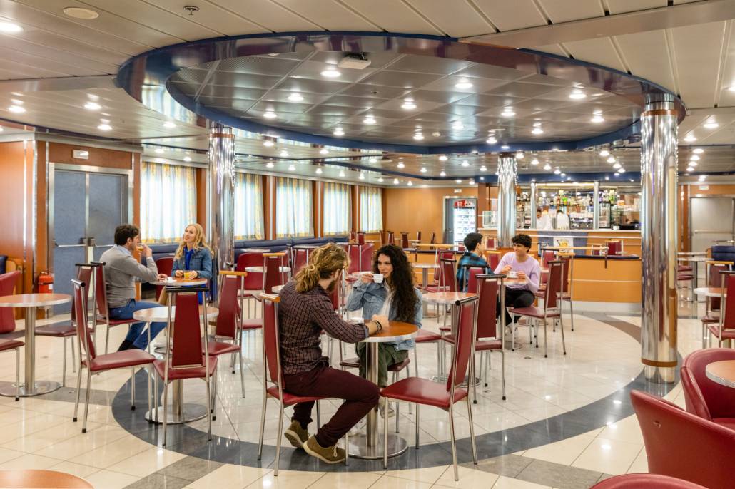 Tutte le Sistemazioni a Bordo di navi e traghetti - Grimaldi Lines